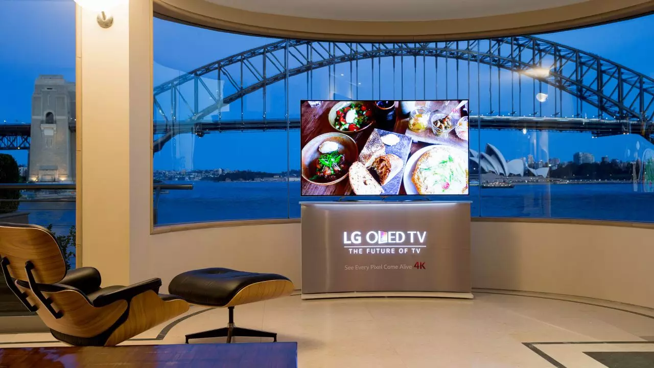 TV OLED Ultra HD curvo LG 65EC970T: recensione australiana