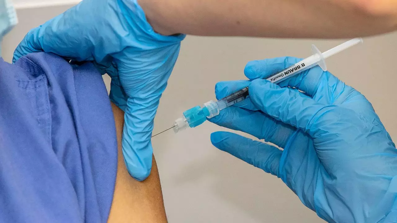 O Departamento do Tesouro alerta do aumento da fraude relacionada coa vacina contra o Covid-19 e do cibercrime