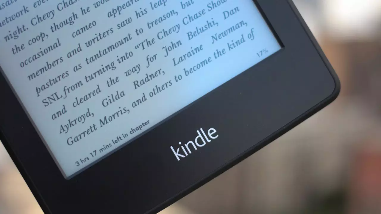 The New Amazon Kindle Paperwhite: Ekrana Baştir, Heman Kindle