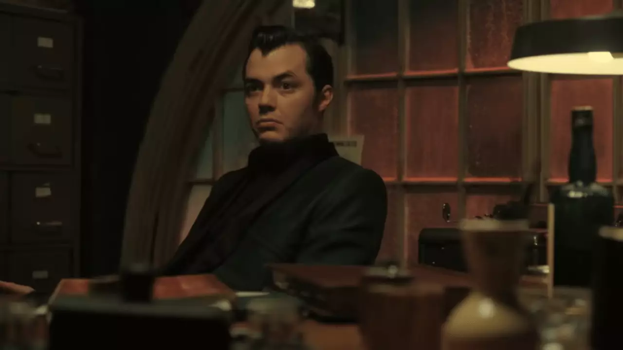 V traileri k tejto sezóne 2 Pennyworth naďalej nevyzerá ako seriál vôbec súvisiaci s Batmanom