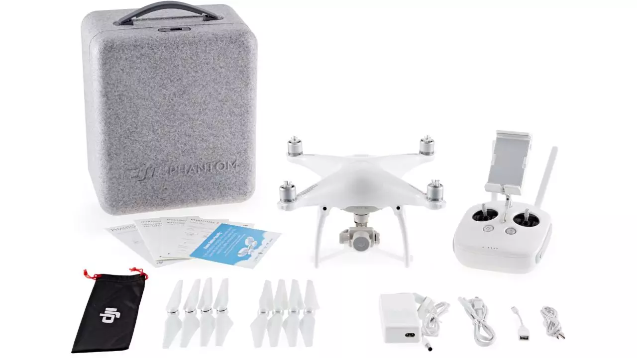 I-DJI entsha ye-Phantom 4 Drone Ihlakaniphile Ngokumangalisayo