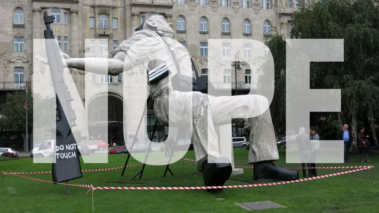 Кого это может касаться: почему вы поместили это уродливое произведение искусства в центре Будапешта?