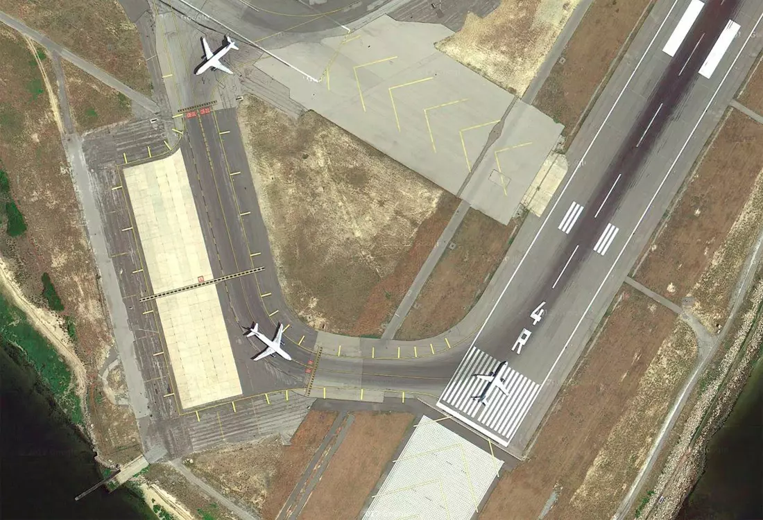 As imaxes de satélite dos aeroportos revelan a súa incrible complexidade