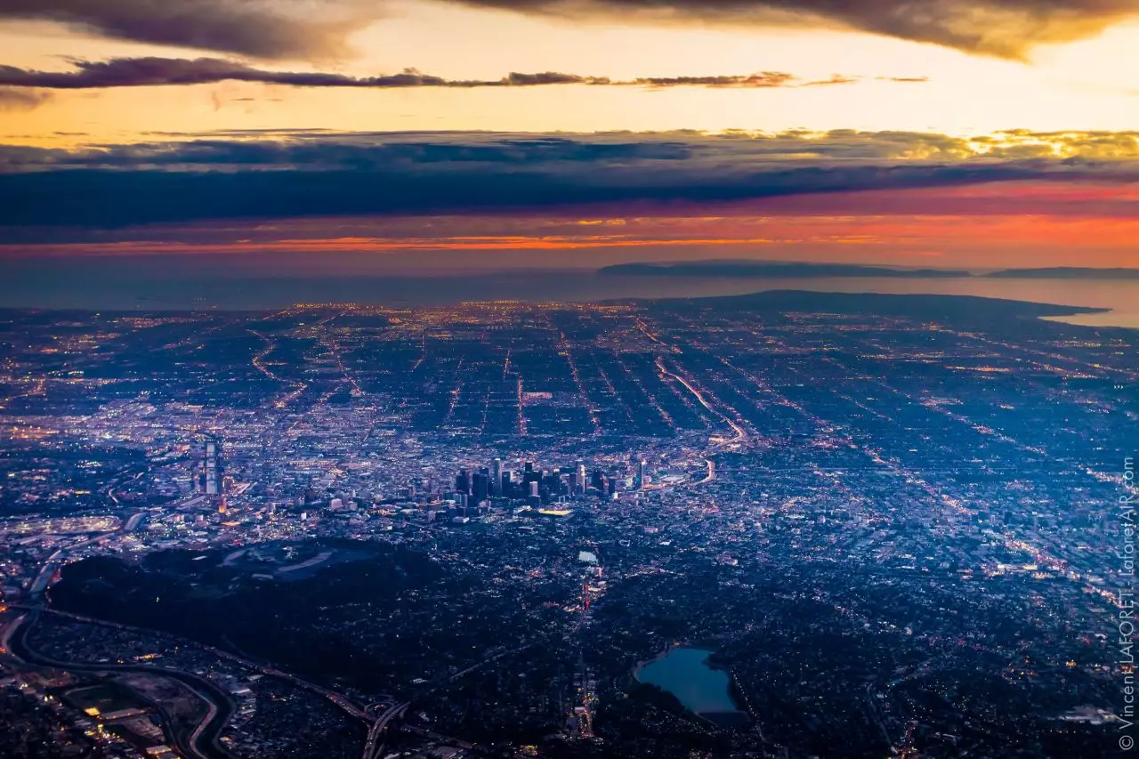 Những bức ảnh chụp từ trên không ngoạn mục về Los Angeles cho thấy bạn chưa bao giờ nhìn thấy nó