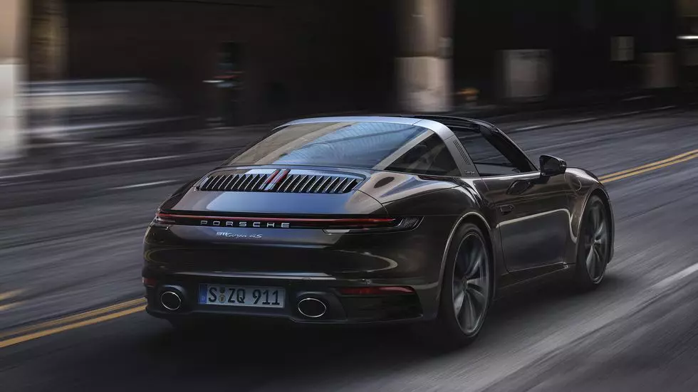 2021 Porsche 911 Targa yana ɗaukar ƙarin daƙiƙa 7 don sauke Rufinsa fiye da na yau da kullun