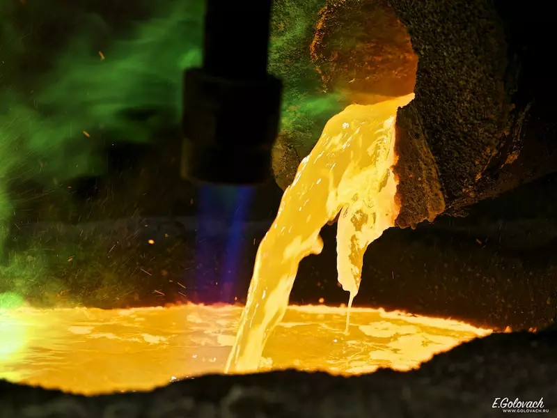 令人難以置信的、火熱的銅線製造過程