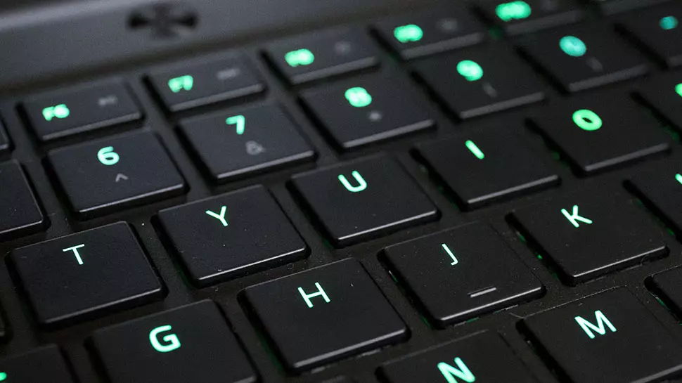 Шарҳи Razer Blade: Беҳтарин ноутбуки бозӣ боз ҳам беҳтар шудааст