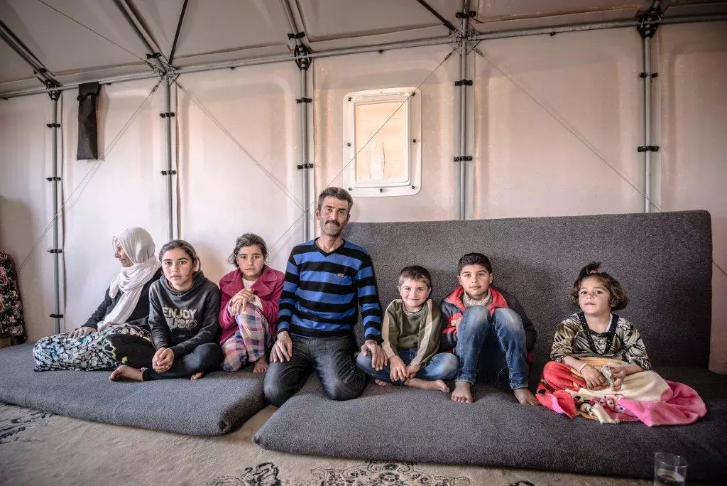 Az ENSZ 10 000 darab briliáns lapos csomagú menekültmenhelyet rendel az IKEA-tól