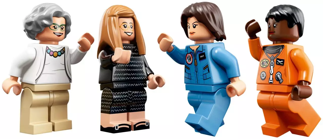 Lego บังคับให้ไม่รวมนางเอกตัวเลขที่ซ่อนอยู่จาก Cool Women ของ NASA Set
