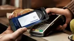 Samsung Pay wepalylyk kartoçkalary bilen işleýär