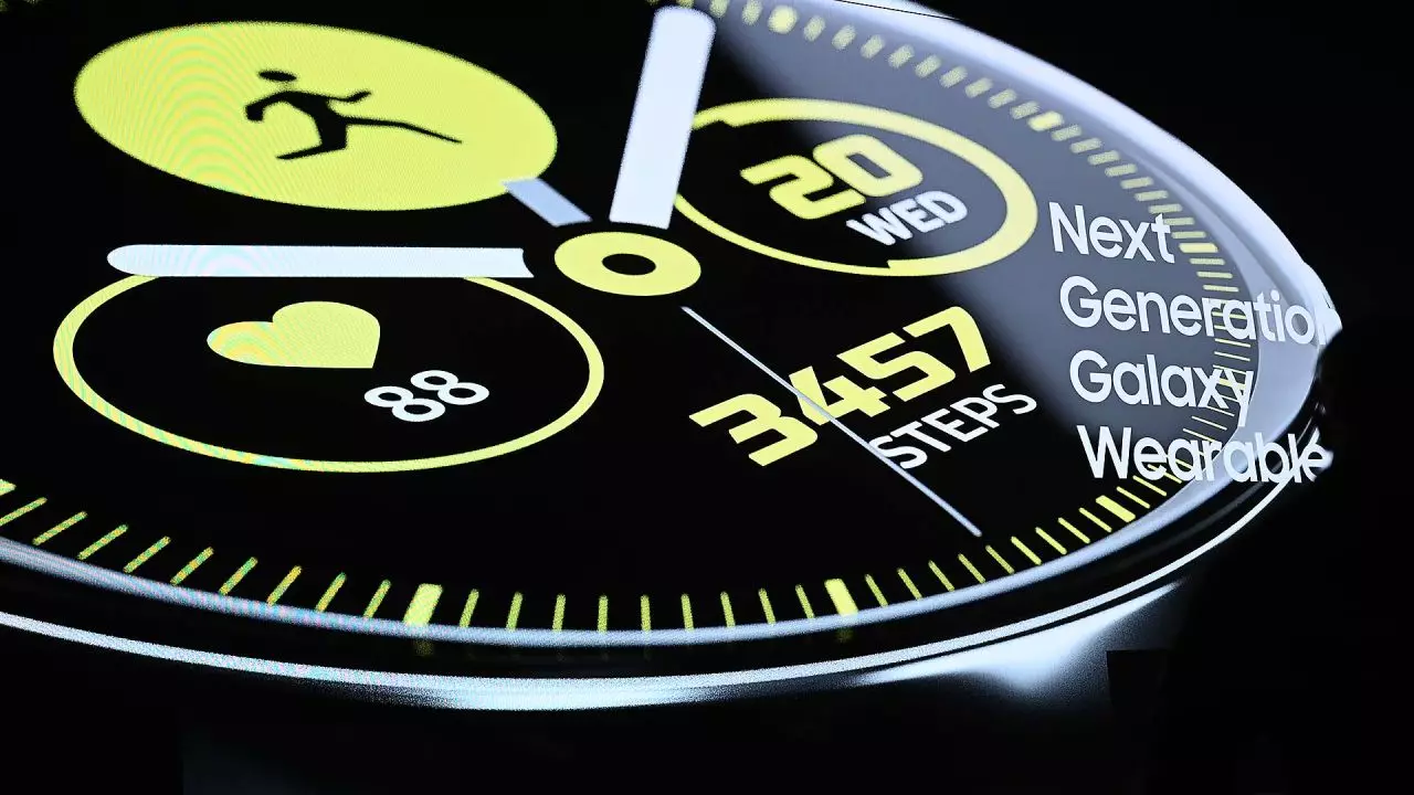 Tag nrho cov ntsiab lus hais txog Galaxy Watch Active Thiab Tus so ntawm Samsung's New Wearables Kab