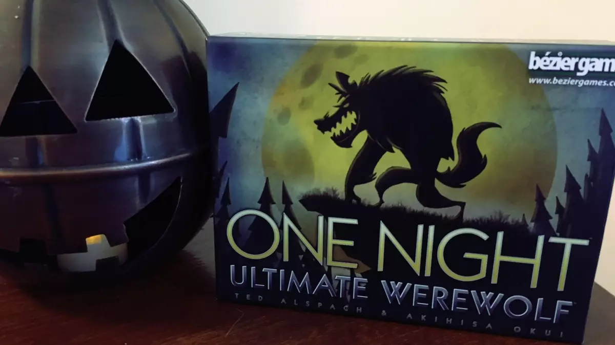 I-One Night Ultimate Werewolf Izokwenza Isiqiniseko sokuthi Awuphinde Ubethembe Abangane Bakho