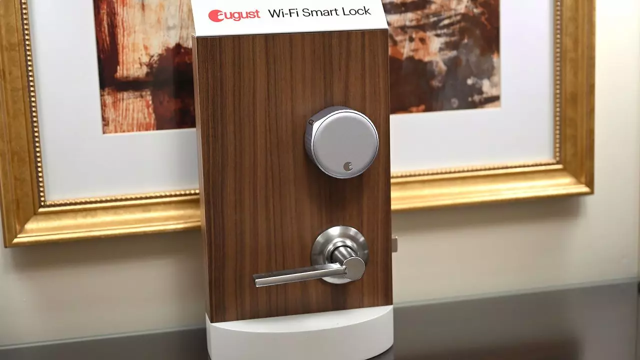 August gesäit aus wéi wann et de perfekte Smart Lock Fir Appartementbewunner (a jiddereen Aneren) gemaach ass 110821_2