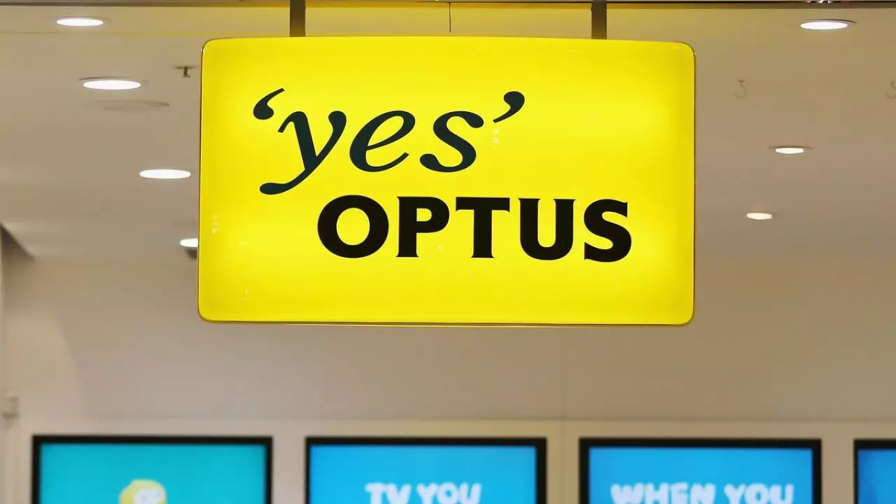 Aussie Optus-yň sürüjilik şahadatnamasynyň ähli sahypasyna gipslenendigini açýar