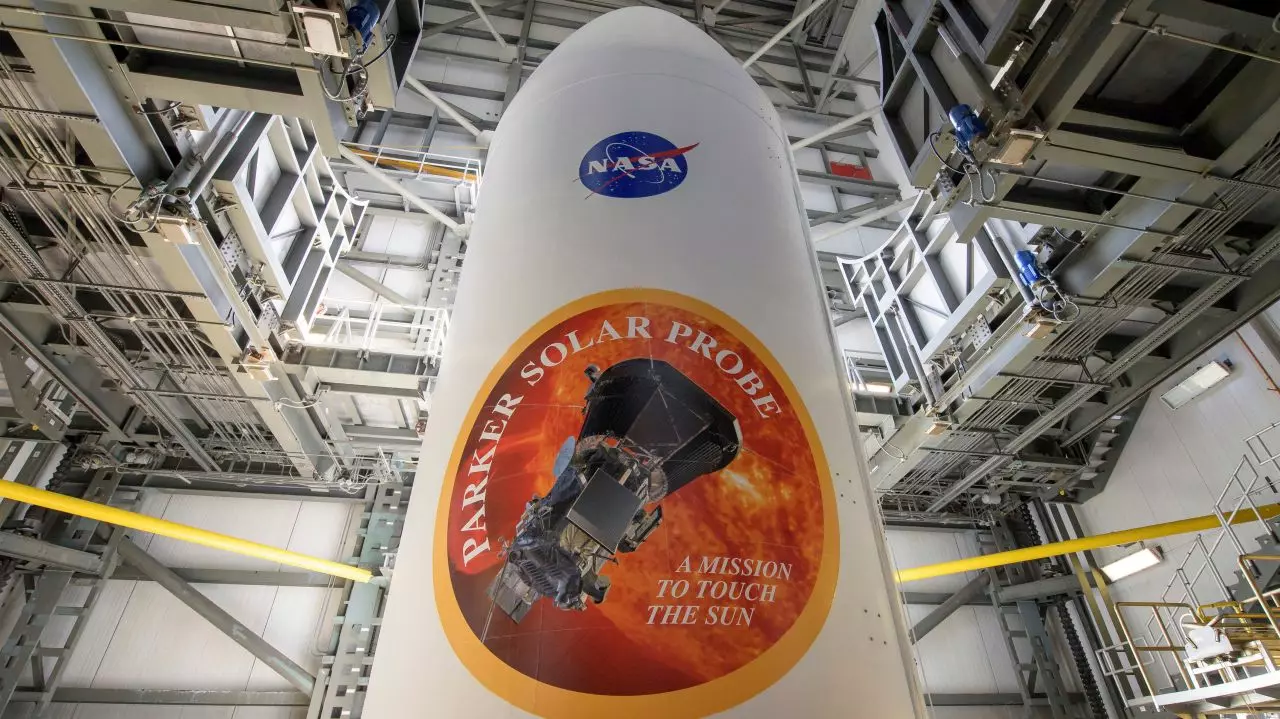 NASA ले यसको सन-स्किमिङ पार्कर सोलार प्रोब लन्च गरेको हेर्नुहोस्