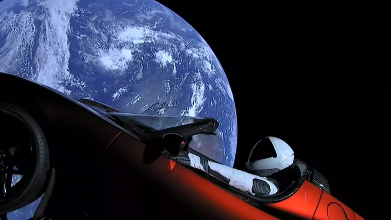 Alles wat jo witte kinne oer de lokaasje fan Tesla's 'Starman' Roadster