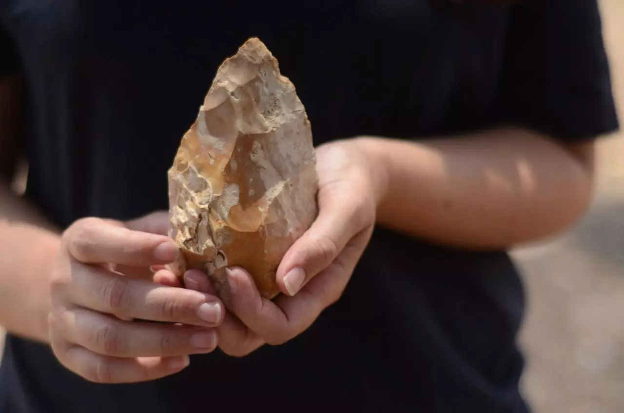 Hunderte von Steinwerkzeugen an prähistorischem „Picknickplatz“ entdeckt