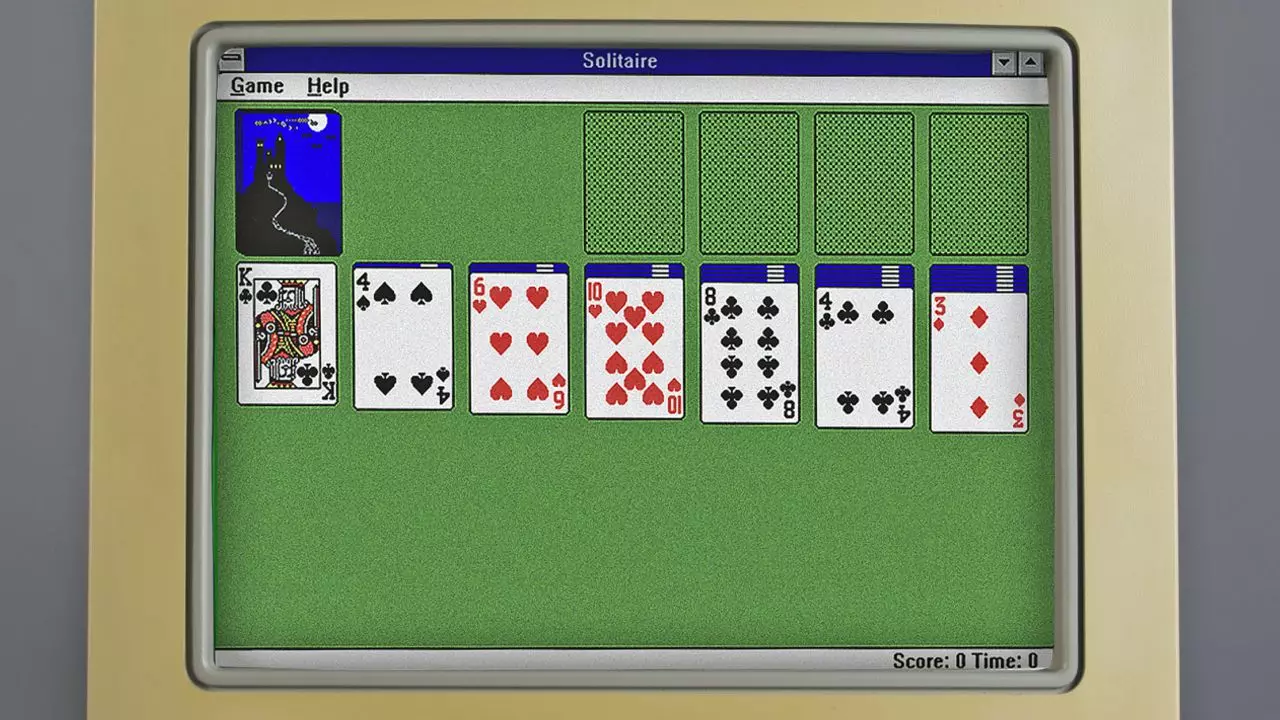 Microsoft-yň Solitaire, wideo oýunlarynyň meşhur zalynda hormatlanýar