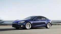 Tesla Motors te poche yon gradye UWS apre li fin konstwi yon machin pou defi solè mondyal la