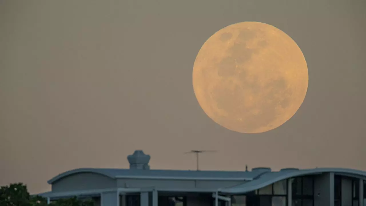 Gik du glip af supermånen i aftes? Her er, hvordan det så ud