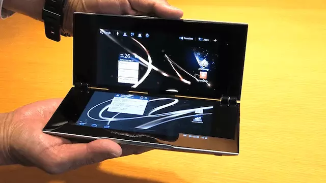 Sony Tablet P Hands-On: Kambal na 5.5-pulgada na mga Screen