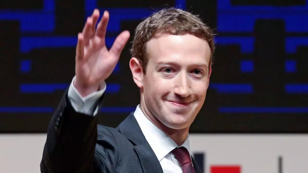 צוקרברג חתך שורה על ניטור 'ערוצים פרטיים' מתוך מנשר הפייסבוק שלו