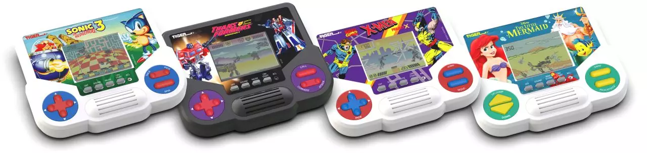 Hasbro повертає портативні РК-ігри Tiger Electronics