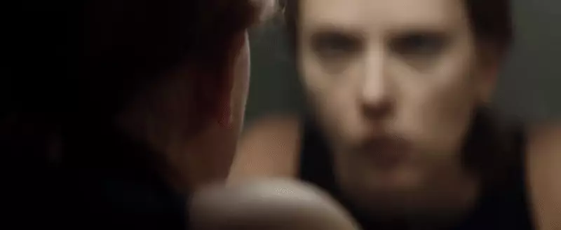 Nedbrydning af den dødelige fortid og tegneserieforbindelser til Black Widows første trailer