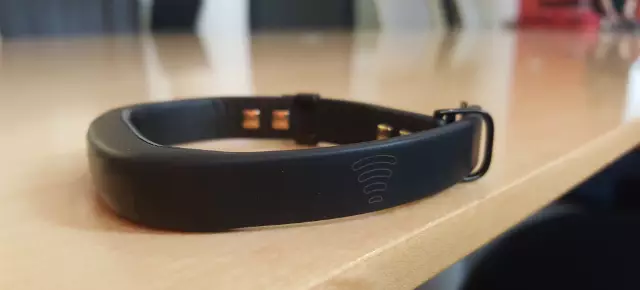 Jawbone-nyň täze fitnes yzarlaýjysy, biliňize ykjam tölegleri getirýär