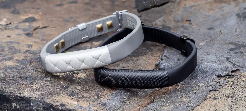 Jawbone-nyň täze fitnes yzarlaýjysy, biliňize ykjam tölegleri getirýär