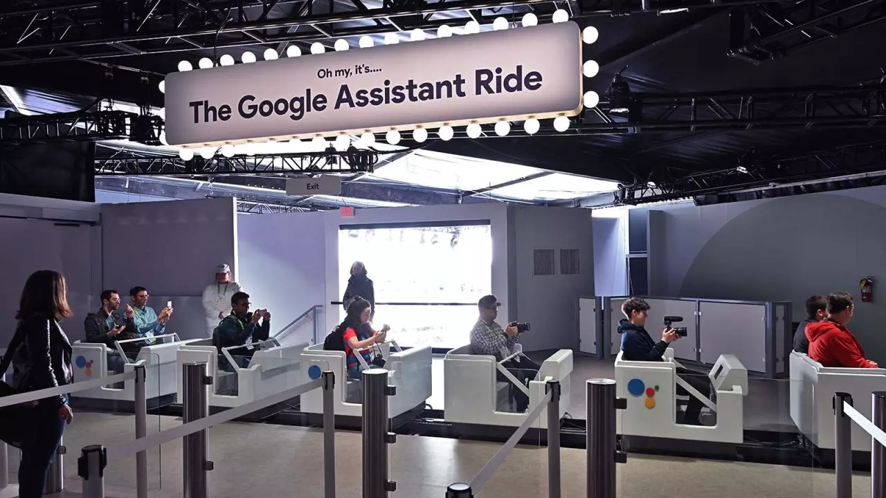 Google กำลังใช้งาน CES ด้วยรถไฟเหาะที่แท้จริงของ Google Assistant Tech