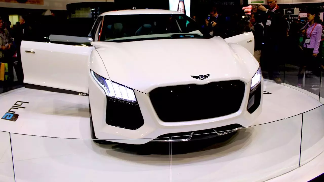 The Crazy Cars Of CES 2013