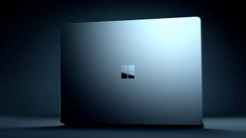 सरफेस लैपटॉप सभी के लिए पोर्टेबल कंप्यूटर पर माइक्रोसॉफ्ट का शॉट है