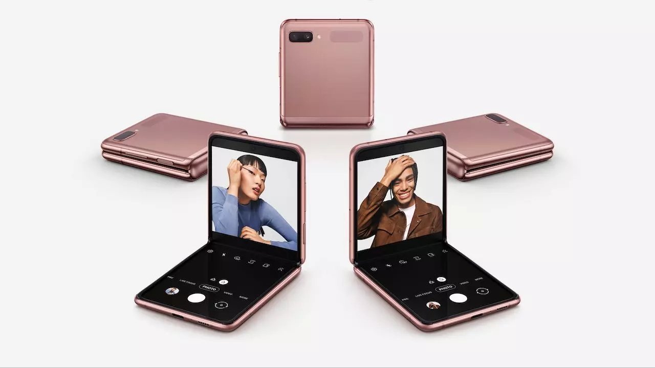 Magagawa Mong Makatipid ng $250 sa Foldable Samsung Galaxy Z Flip Ngayon