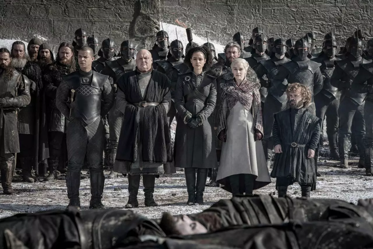 Wenn man sich diese Game of Thrones Teaser-Bilder ansieht, würde man nie vermuten, dass es fast eine Apokalypse gab