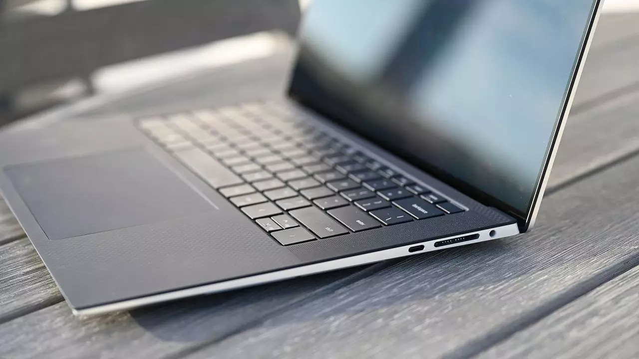 डेल एक्सपीएस 15 सबसे अच्छा ऑल-अराउंड लैपटॉप हो सकता है जिसे आप खरीद सकते हैं 121898_7