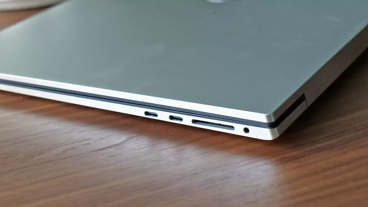 Dell XPS 17 dokazuje, že notebooky s velkou obrazovkou jsou zpět a jsou úžasné 121907_8