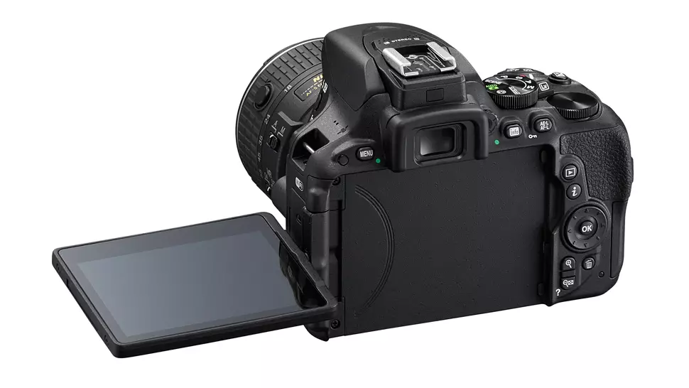 Nikon D5500: Nikon heeft eindelijk een DSLR met touchscreen, maar is het te laat?