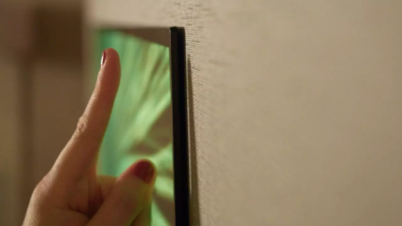 LG'nin Yeni OLED TV'lerinin Ne Kadar İnce Olduğuna Bakın