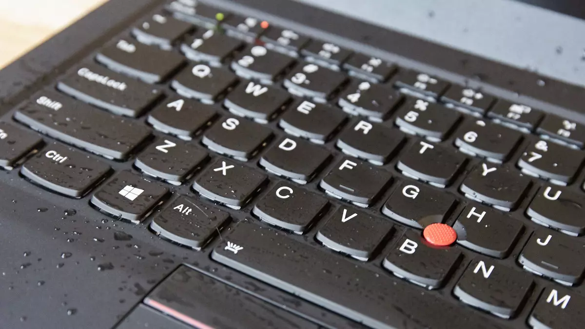 Lenovo ThinkPad X1 Carbon: Прегледът на Gizmodo