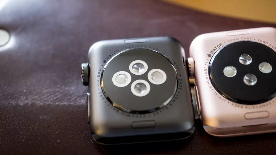 Apple Watch သည် လုံး၀ မစုတ်တော့ပါ။
