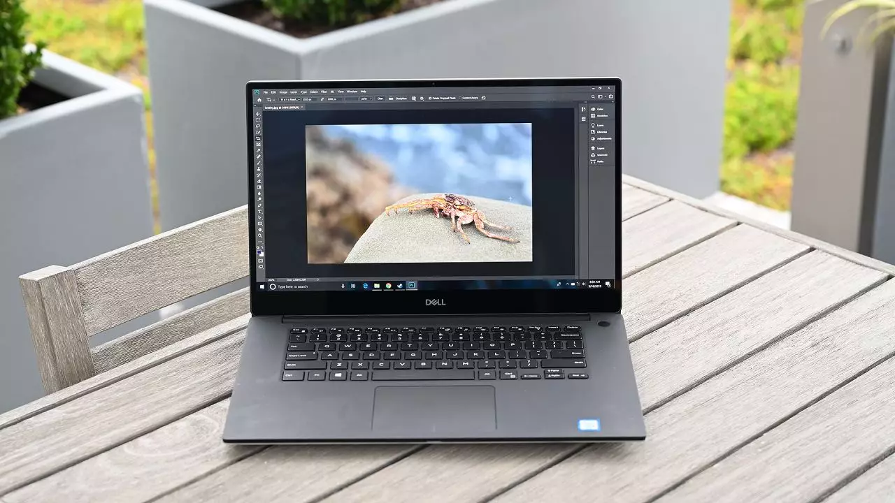 بررسی Dell XPS 15: یک لپ تاپ واقعا خوب برای تقریبا همه چیز