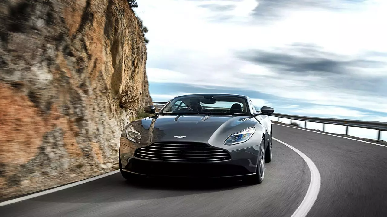 Aston Martin DB11 เปิดตัว ใหญ่ขึ้น เร็วขึ้น ทรงพลังขึ้น