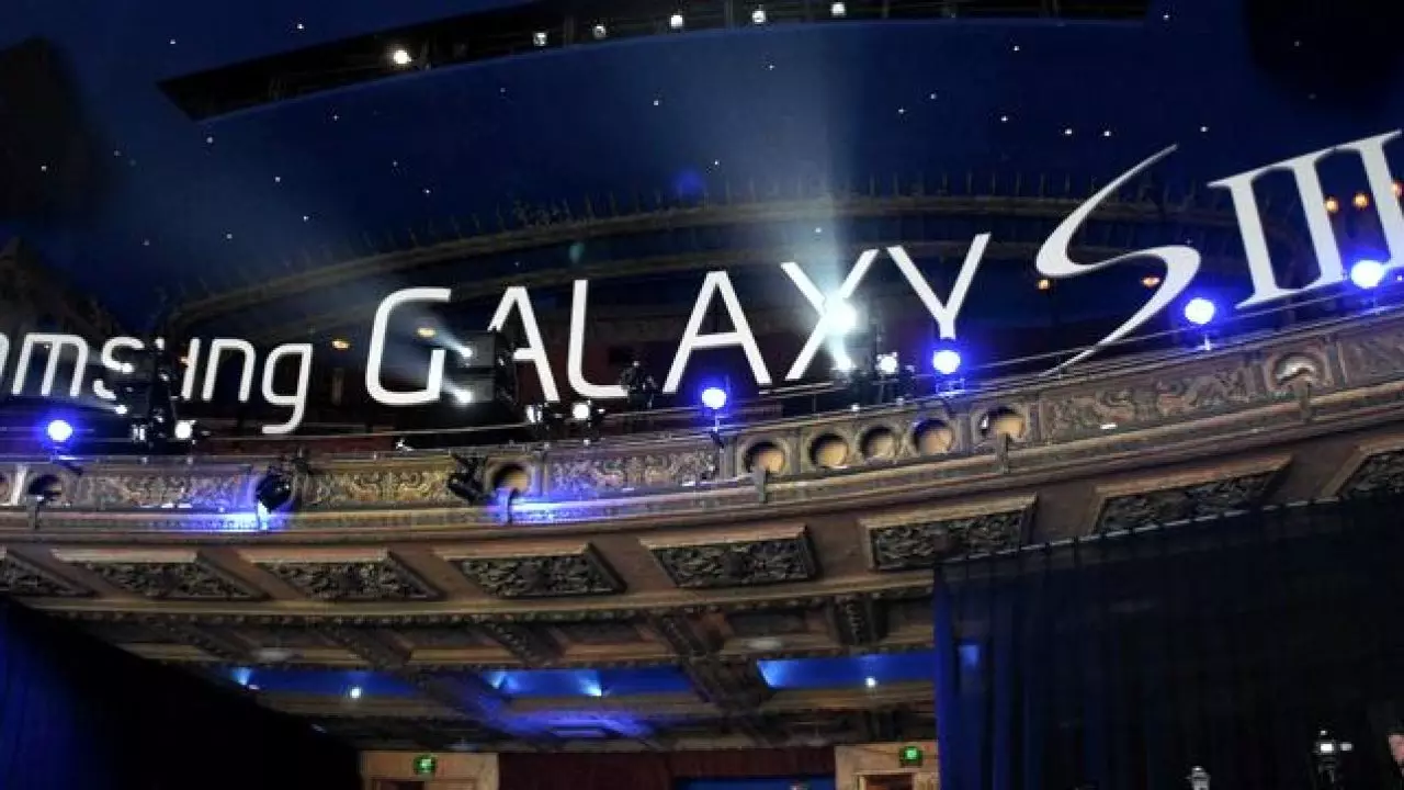 ඕස්ට්‍රේලියාවේ Samsung Galaxy S III: ඔබ දැනගත යුතු සියල්ල