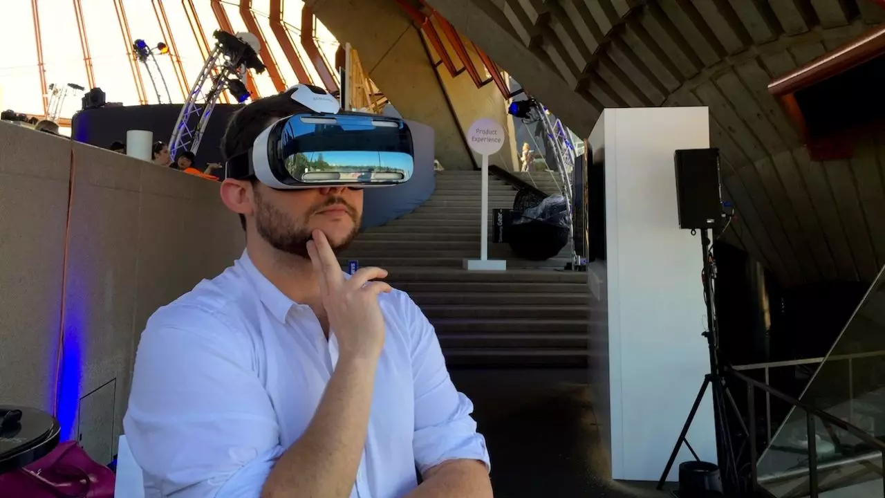 Samsung Gear VR: Дастҳои Австралия