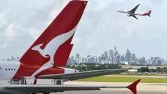 Qantas Igabanya 90% Yindege Mpuzamahanga, Indege zo murugo Kurenza Igice