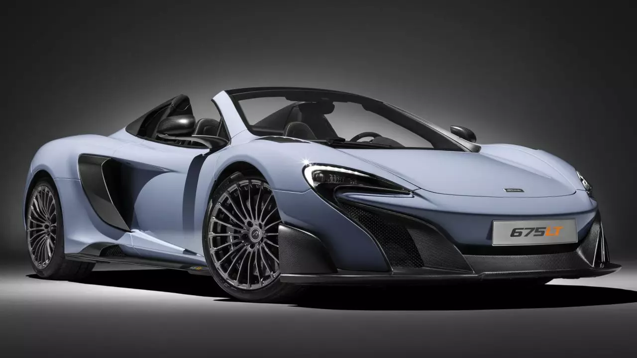 Chiếc xe mui trần nhanh nhất từ trước đến nay của McLaren được làm hoàn toàn từ sợi carbon