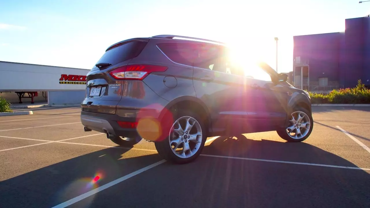 Ford Kuga australská recenze: Fotbalová maminka auto tatínkové budou milovat