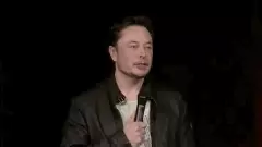 Ο Elon Musk ισχυρίζεται ότι η Tesla δεν θα κάνει ποτέ μοτοσυκλέτες επειδή παραλίγο να σκοτωθεί οδηγώντας ένα