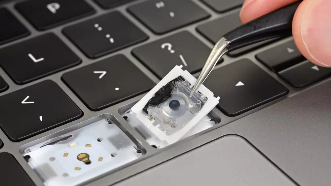 Punika Deleng Pisanan Ing Keyboard MacBook Pro Anyar